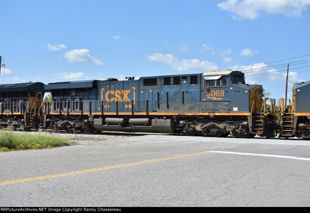 CSXT 3068 Q693-11